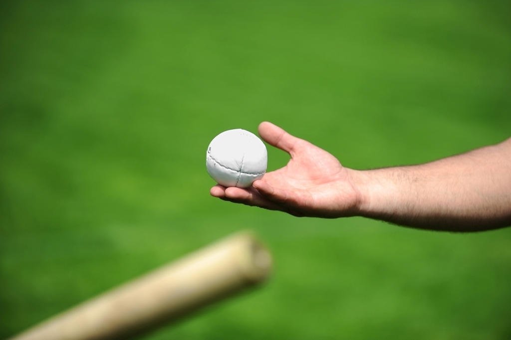 Coaching catching in rounders - PE Blog